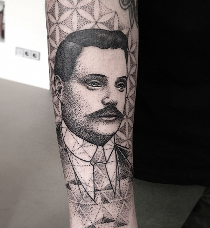 Dotwork Archives - Bunker Tattoo - Quality tattoos